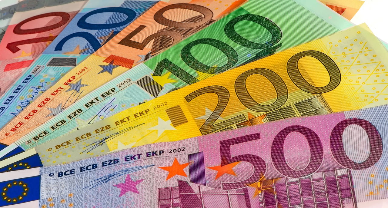 Budgeting 101: How to Create and Stick to a Budget - Irish Euro