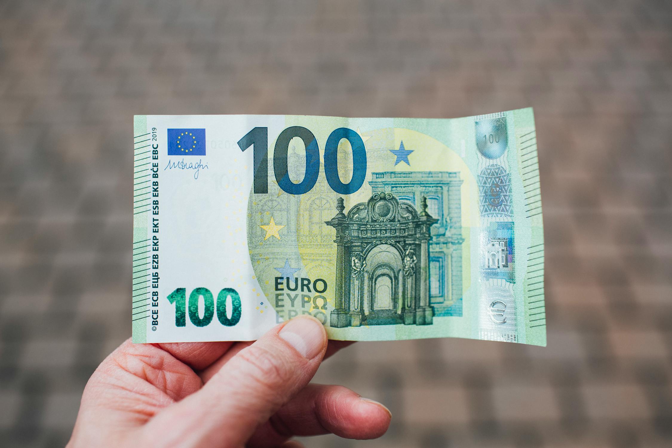 How to Build Wealth in Ireland - Irish Euro